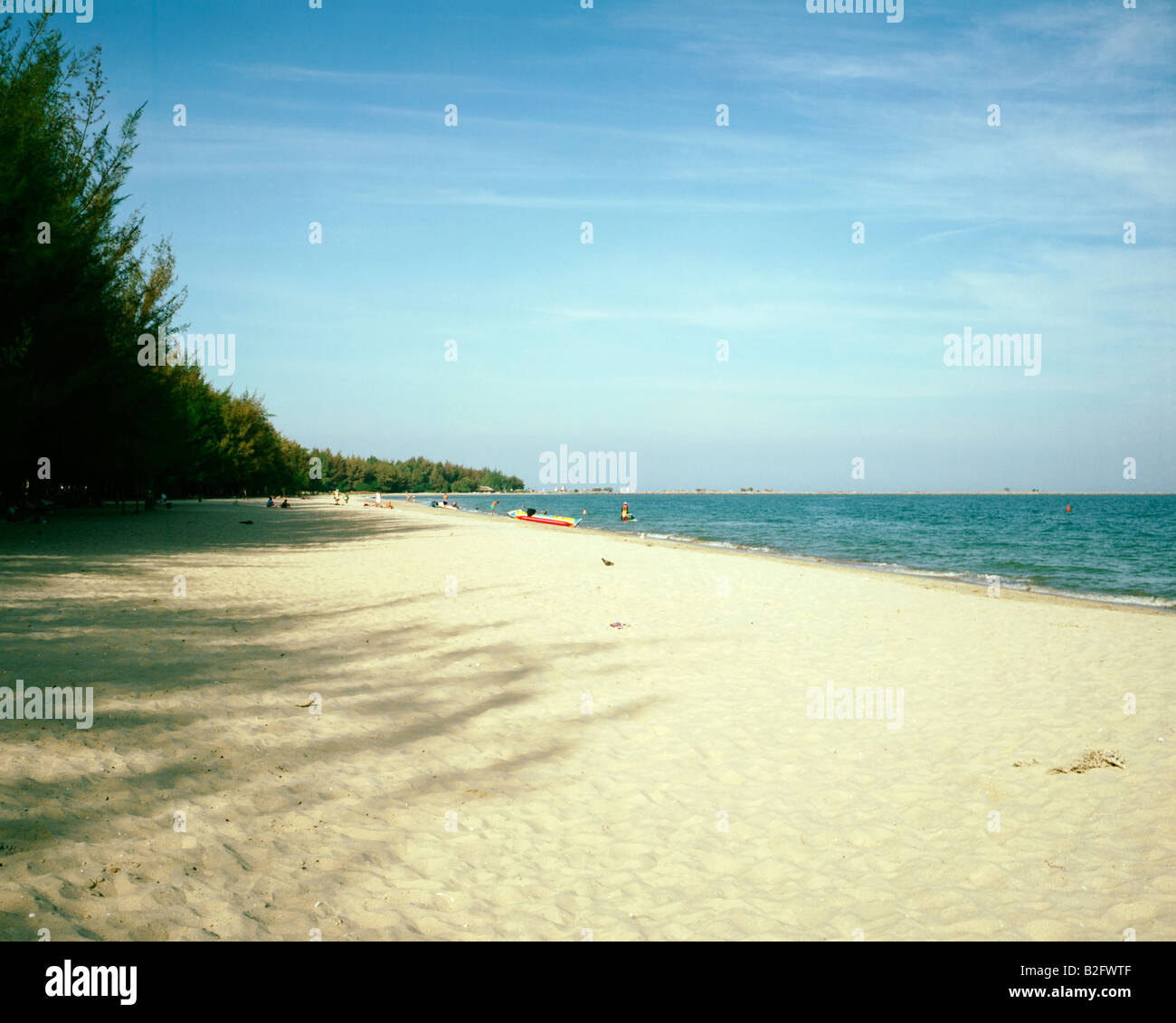 Beach at Cha Am Stock Photo - Alamy