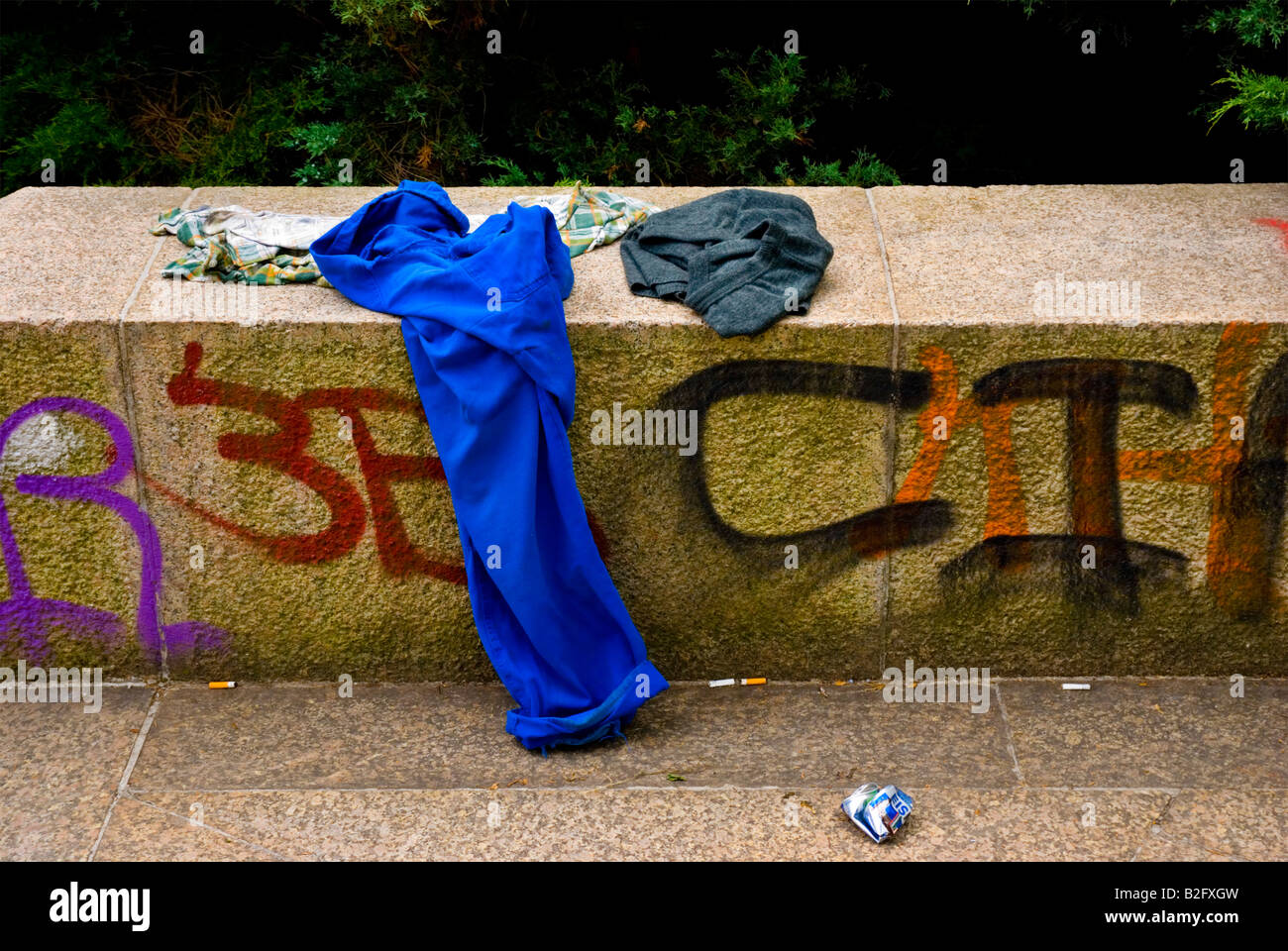 Abandoned clothing hi-res stock photography and images - Alamy