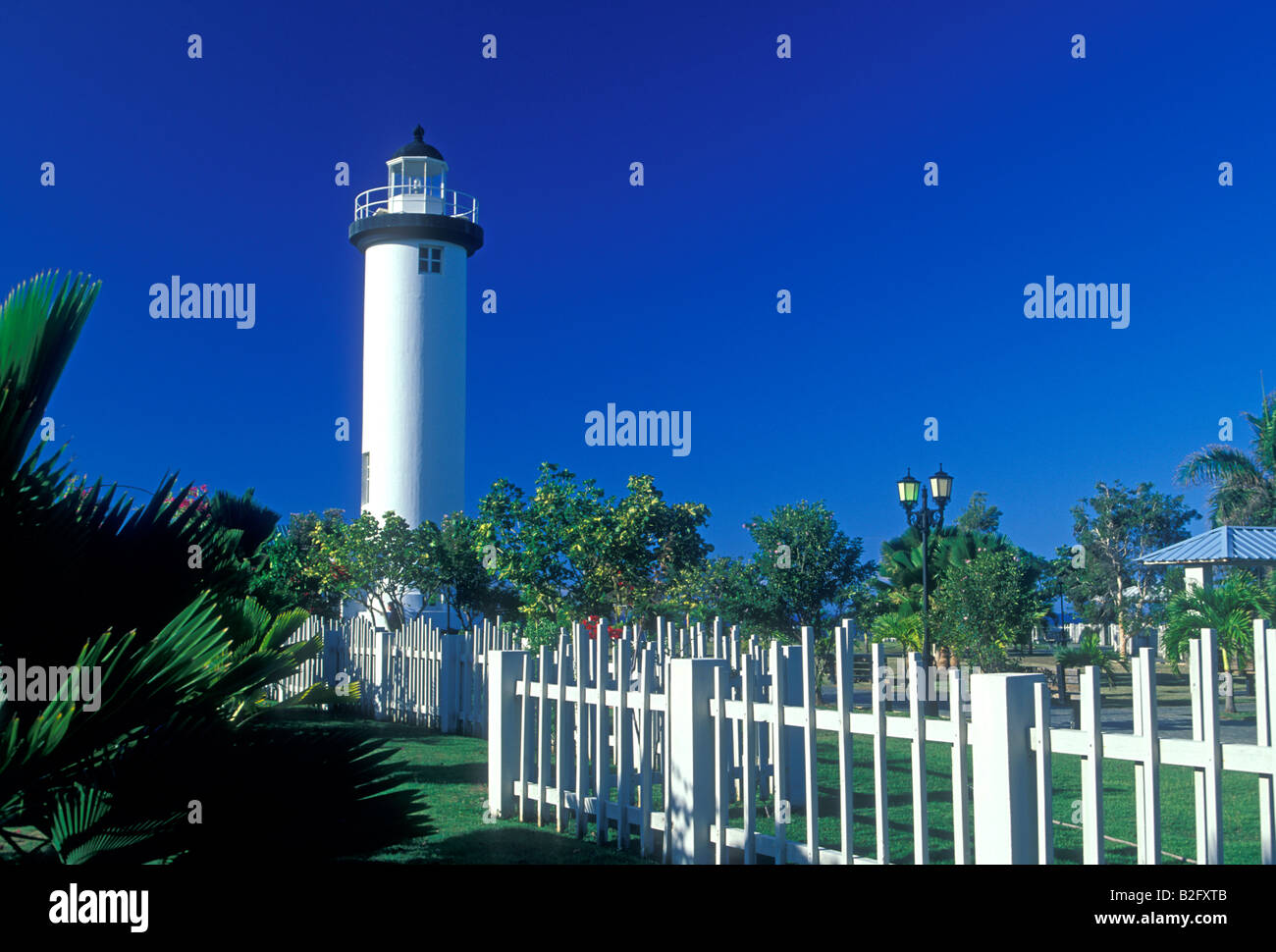 Punta Higuero Lighthouse, El Faro, lighthouse, unmanned lighthouse ...