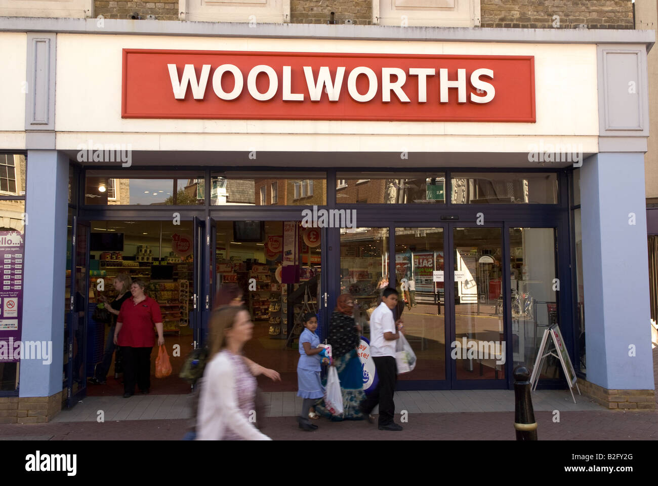 At Woolworths Stock Photos & At Woolworths Stock Images - Alamy