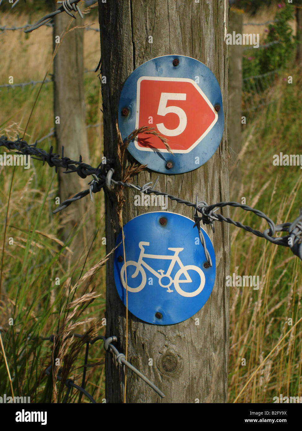 UK National Cycle Network Route 5 Stock Photo - Alamy