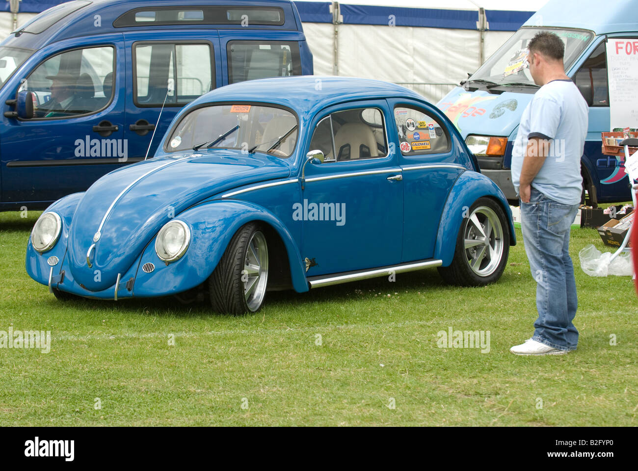 Man vw beetle hi-res stock photography and images - Alamy