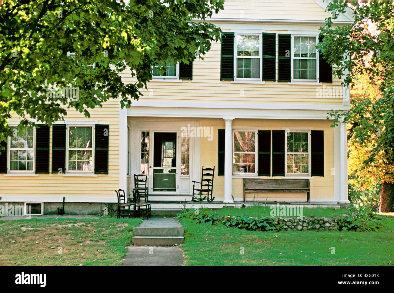 Front porch door rocking chair hi-res stock photography and images - Alamy
