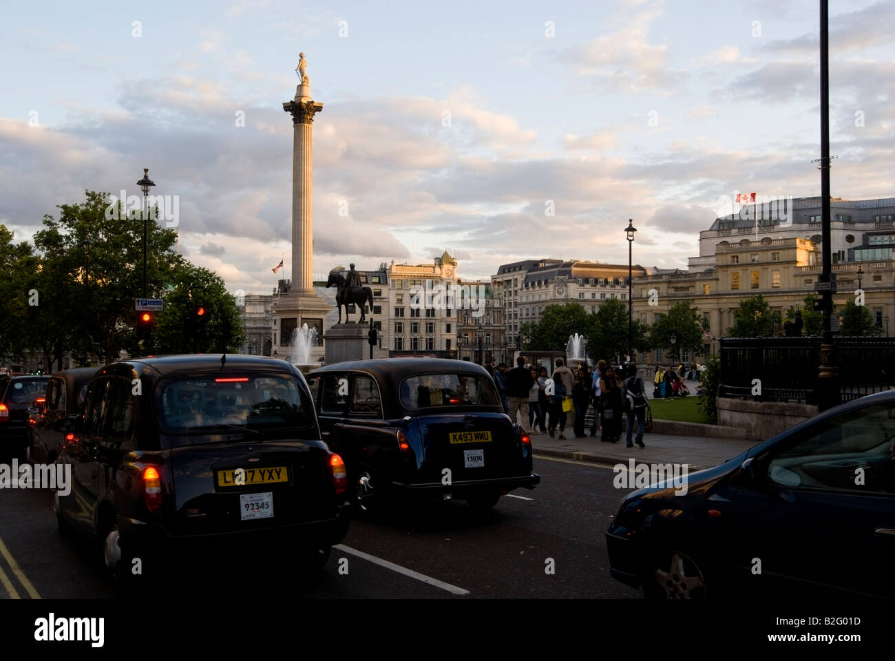 Trafalgar Square at sunset London England UK July 2008 Typical english ...