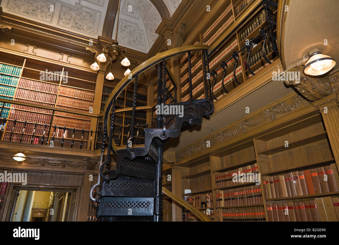 Law library hi-res stock photography and images - Alamy