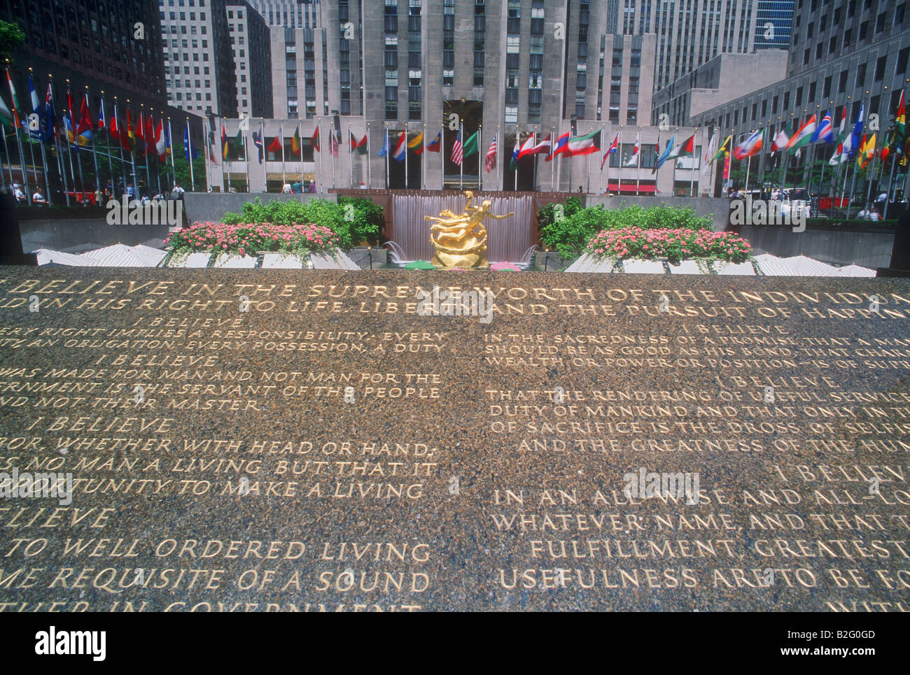 Lower Plaza of the Rockefeller Center, New York City, U.S.A Stock Photo ...