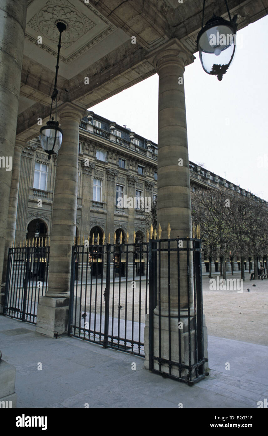 Cour dhonneur of the palais royal hi-res stock photography and images - Alamy