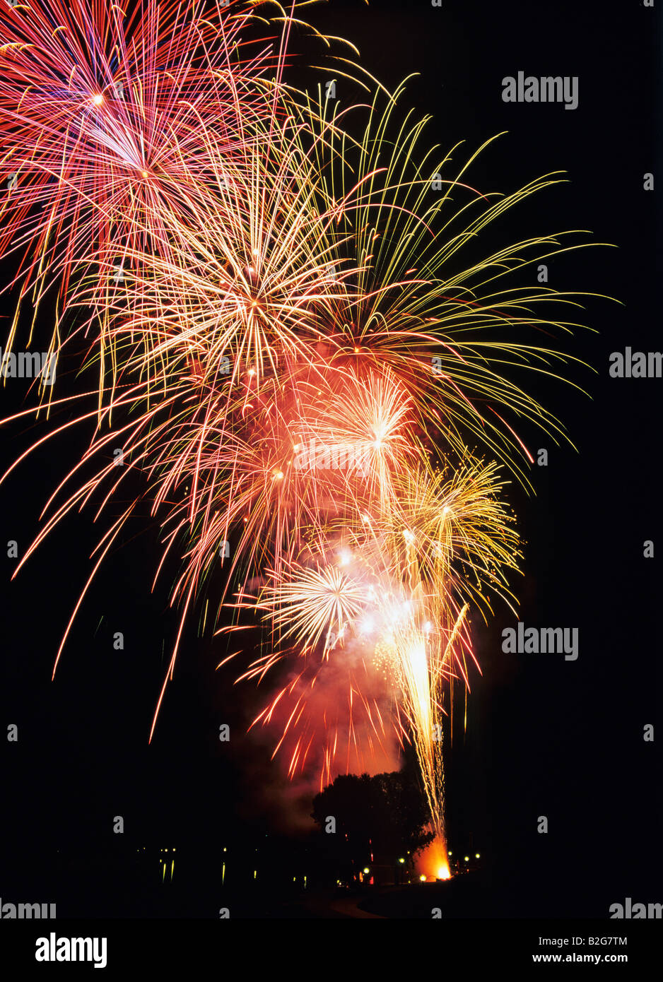 fireworks lightning pyrotechnics fireworks display night sky Stock Photo - Alamy