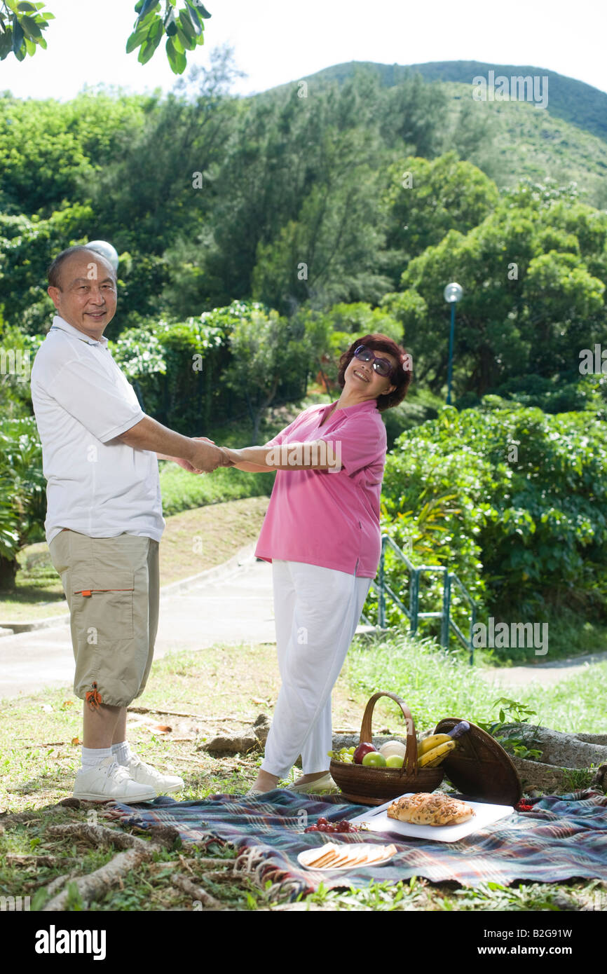Side profile of a couple dancing Stock Photo - Alamy
