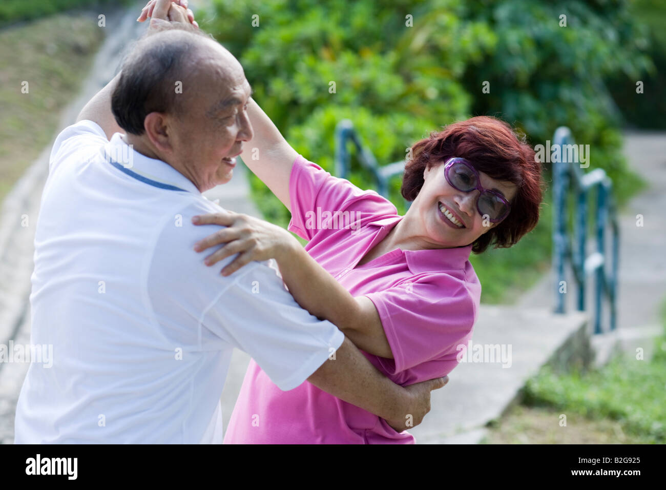 Side profile of a young couple dancing hi-res stock photography and ...