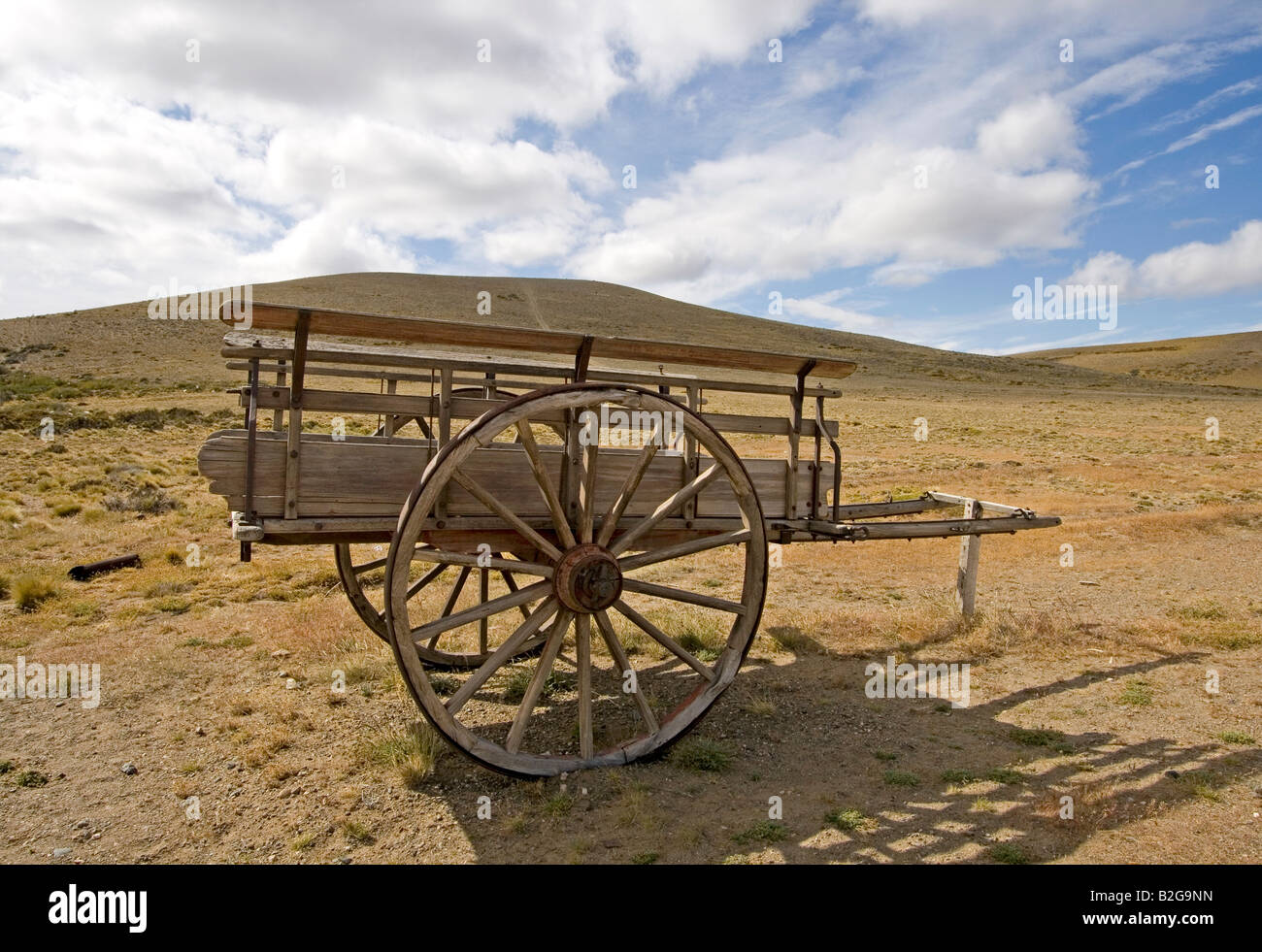 wooden tumbrel patagonia chile south america Wolkenstimmung mit altem ...