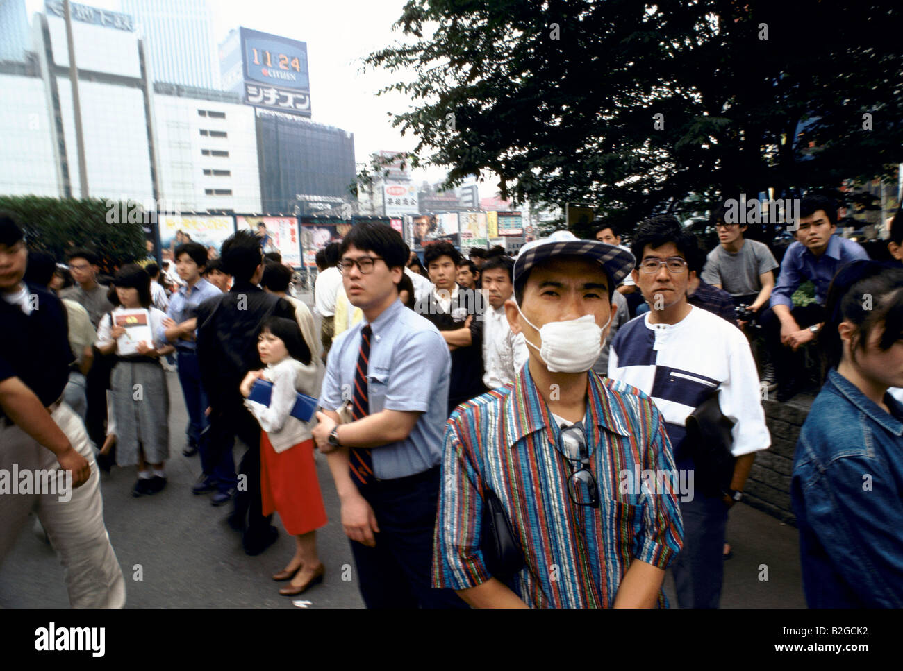 crowded street in tokyo Stock Photo - Alamy