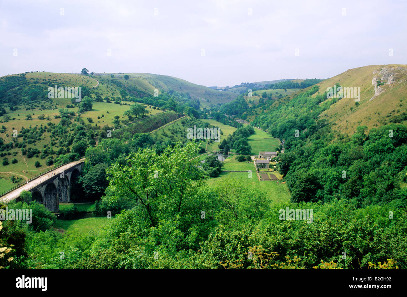 English viaduct hi-res stock photography and images - Alamy