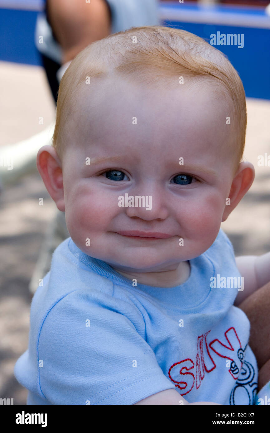 Child staring at food hi-res stock photography and images - Alamy
