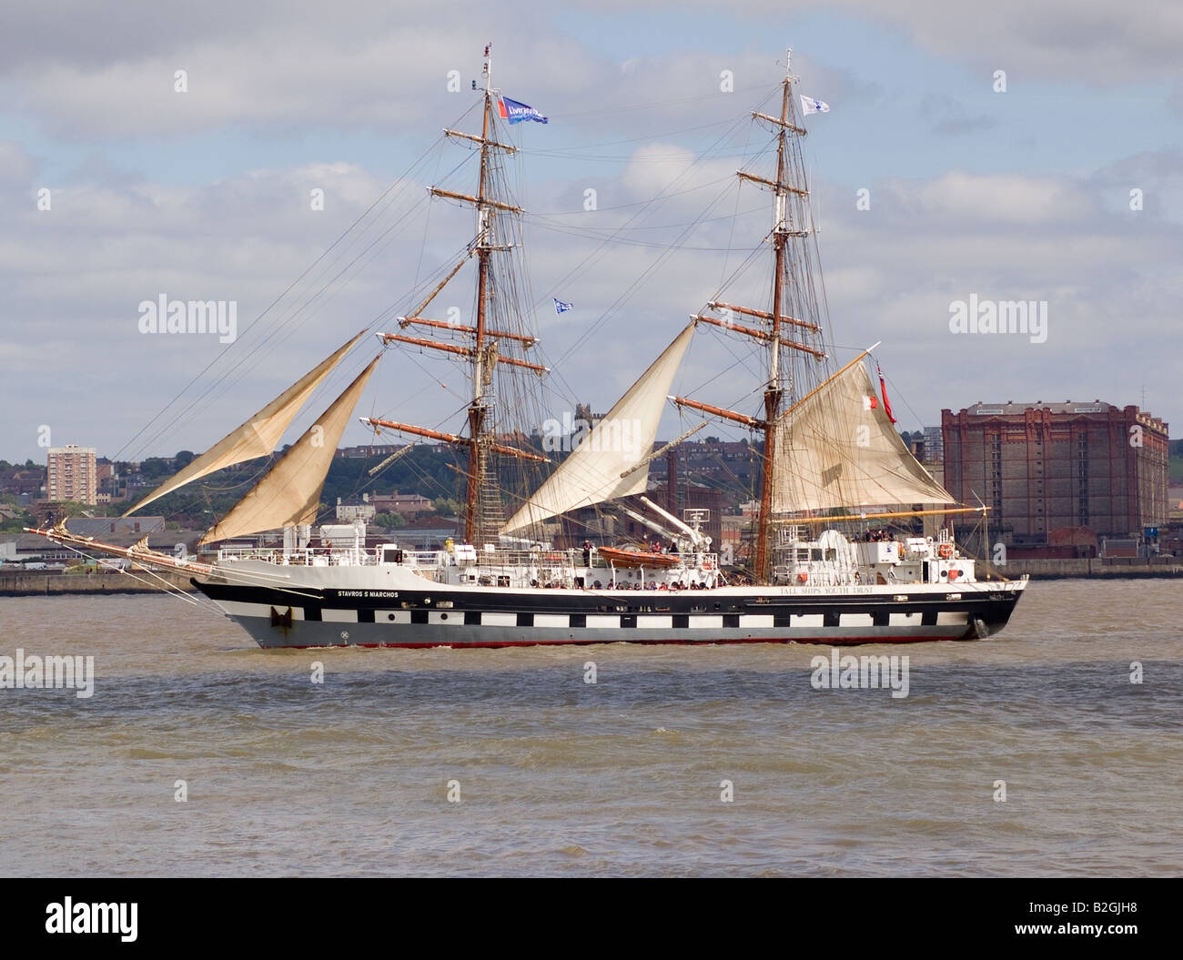 The British Tall Ship Stavros S Niarchos leaving the River Mersey at ...
