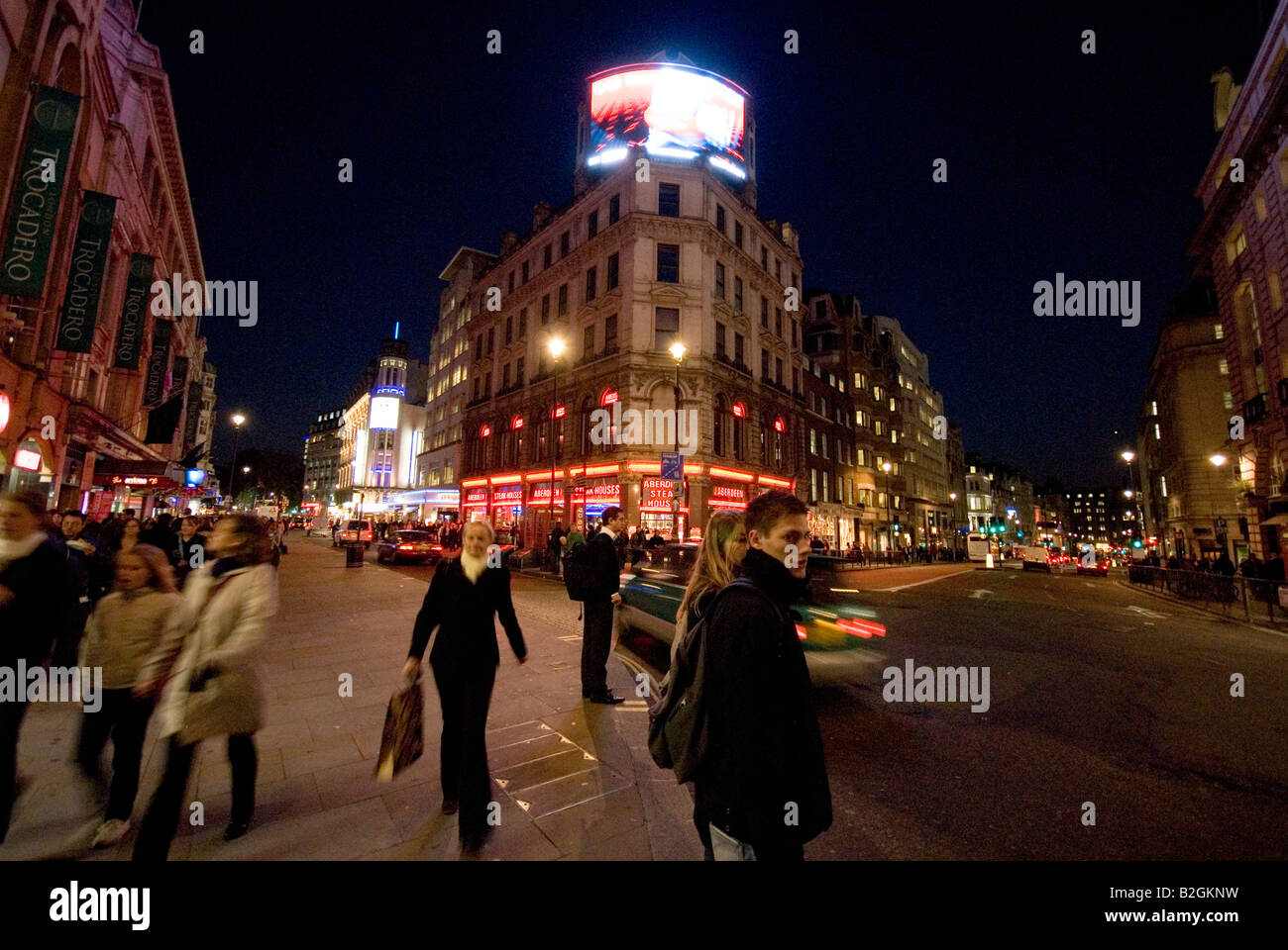 piccadilly circus at night London Stock Photo - Alamy