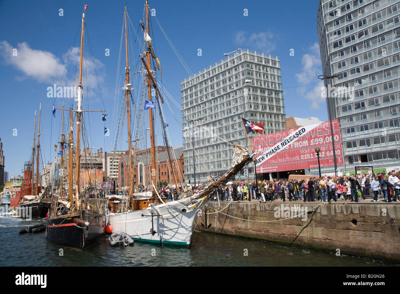 Liverpool Merseyside England UK July Crowds queuing to view the tall ...