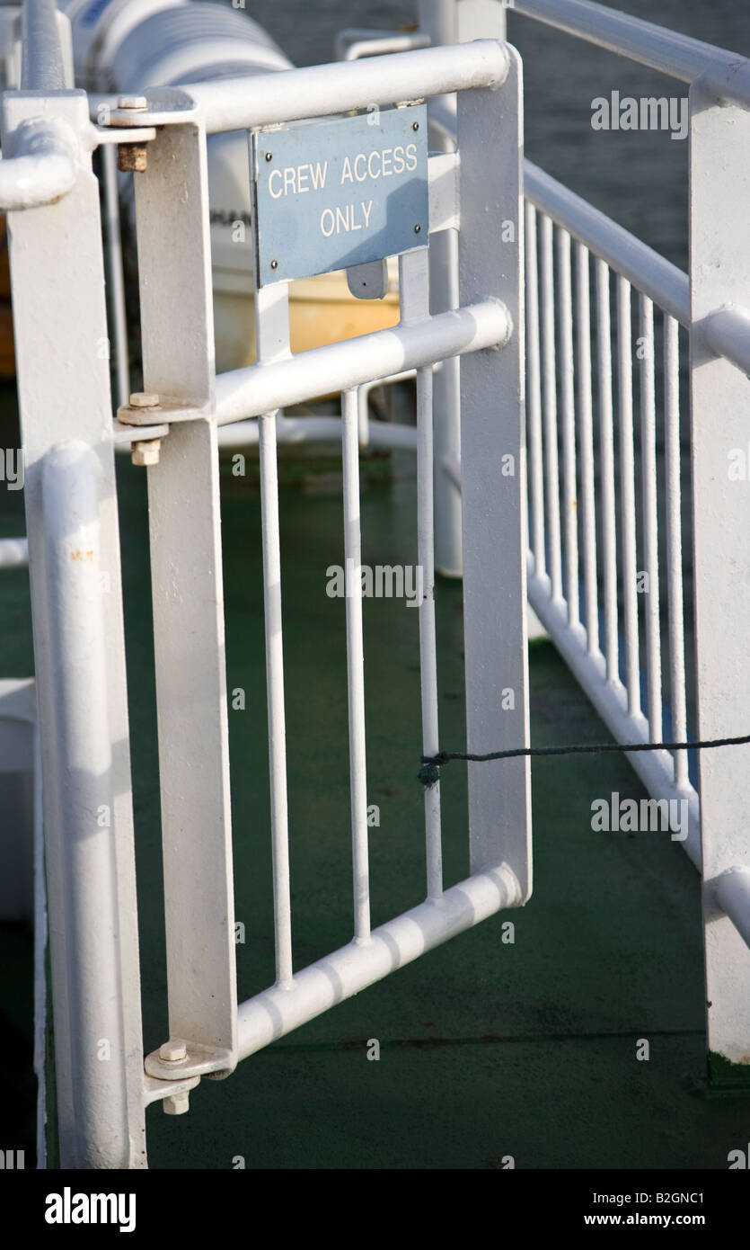 Access only sign hi-res stock photography and images - Alamy