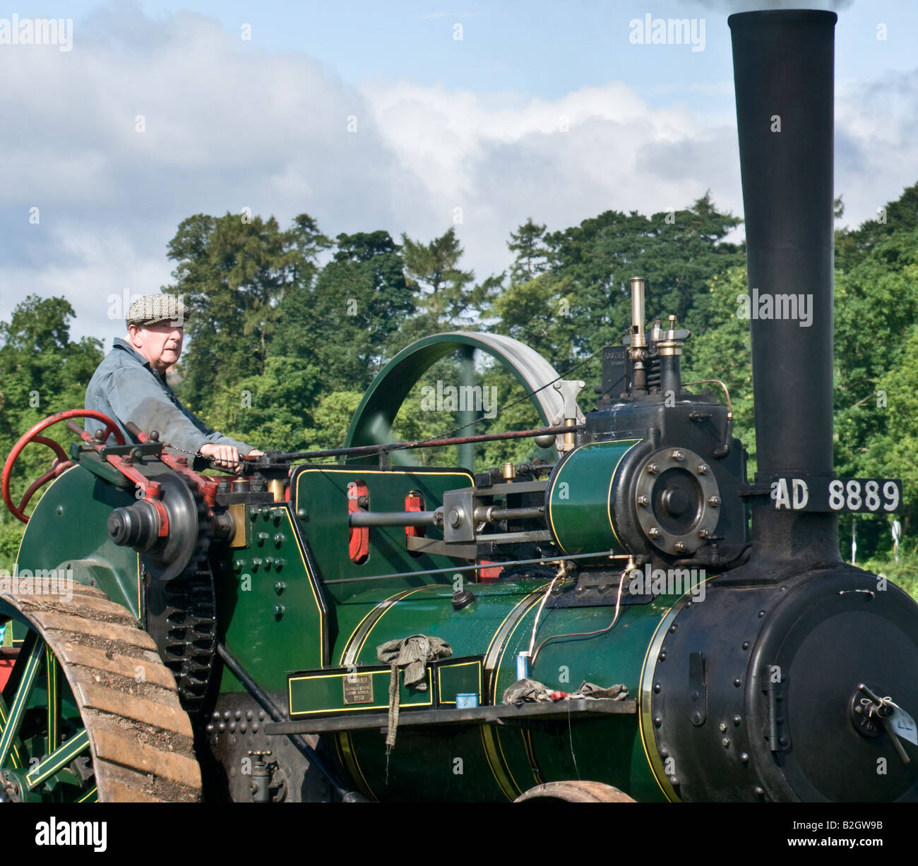 Driving traction engine hi-res stock photography and images - Alamy