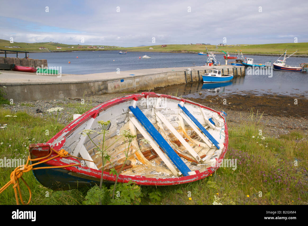 Pier and harbour at Aith Voe, Cunningsburgh, South Mainland, Shetland ...