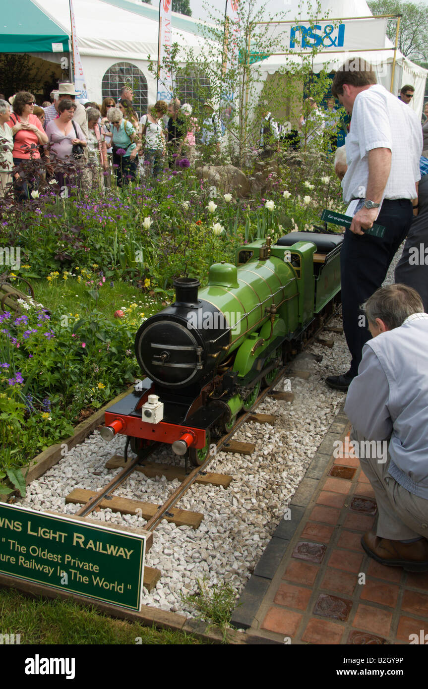 Garden locomotive hi-res stock photography and images - Alamy