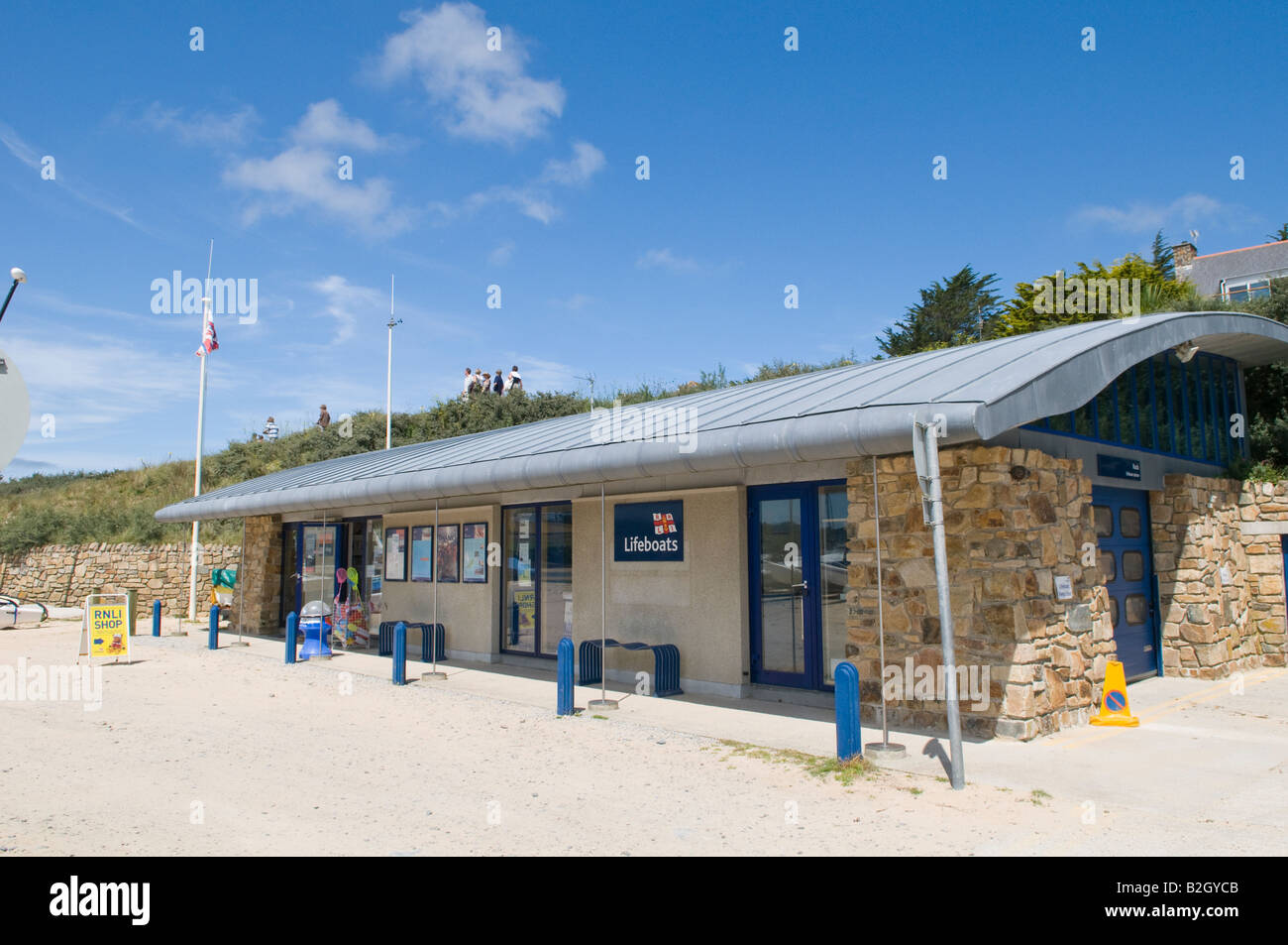Rnli station hi-res stock photography and images - Alamy