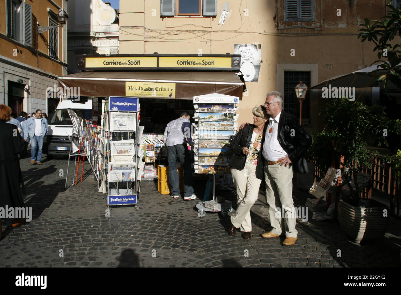 Old newspaper rack hi-res stock photography and images - Alamy