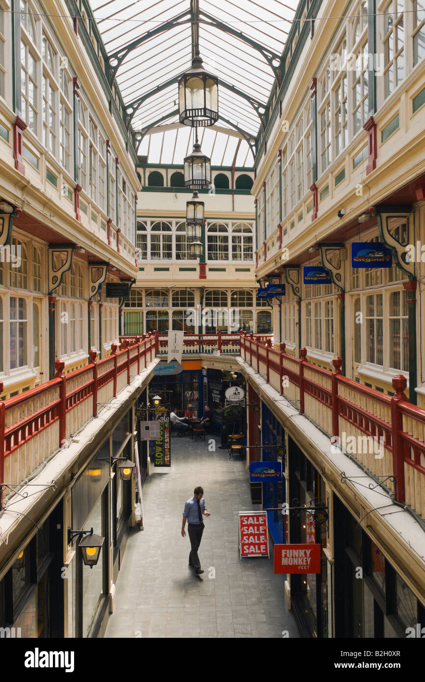 Cardiff arcade hi-res stock photography and images - Alamy