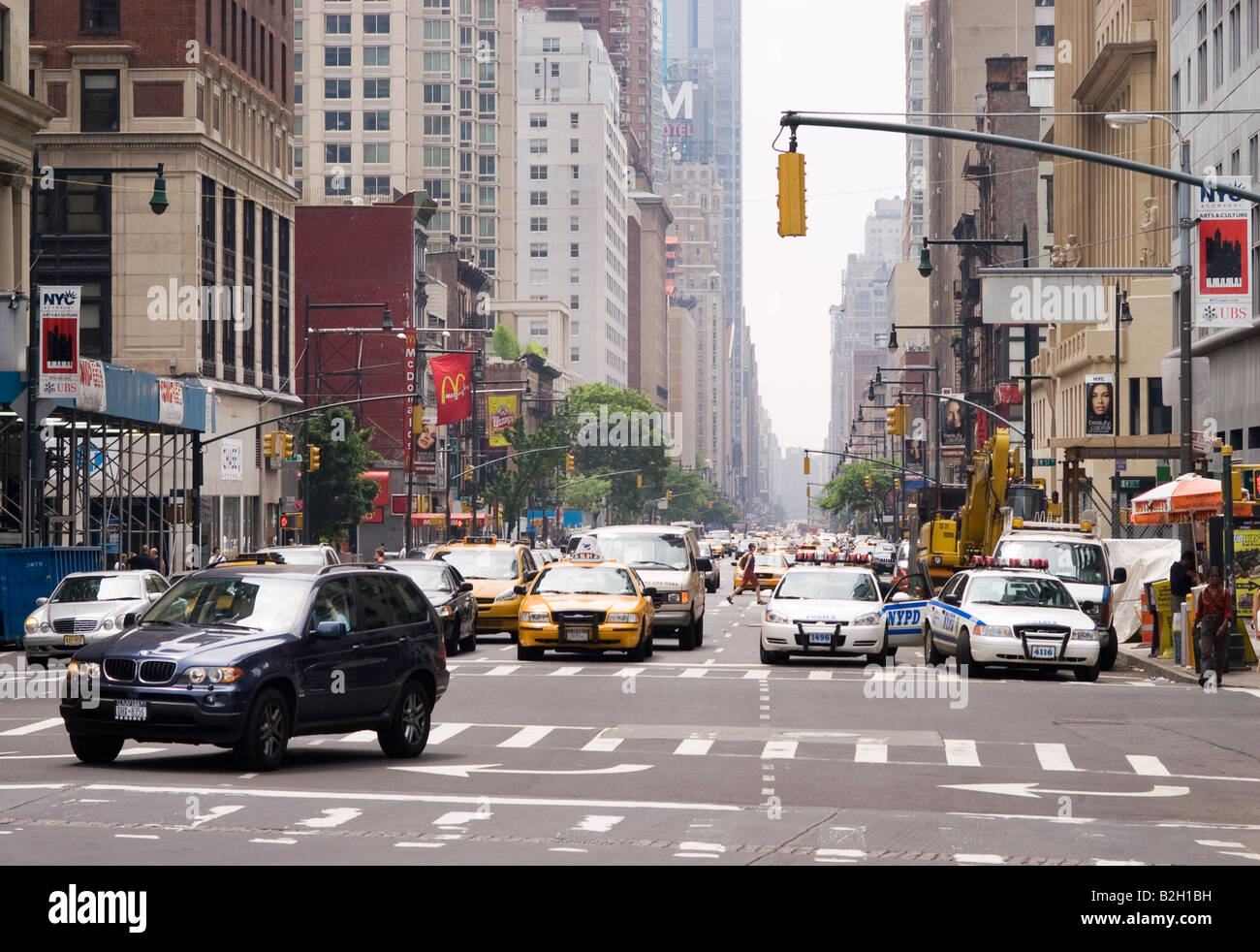 Street Scene Midtown Manhattan, New York Stock Photo - Alamy