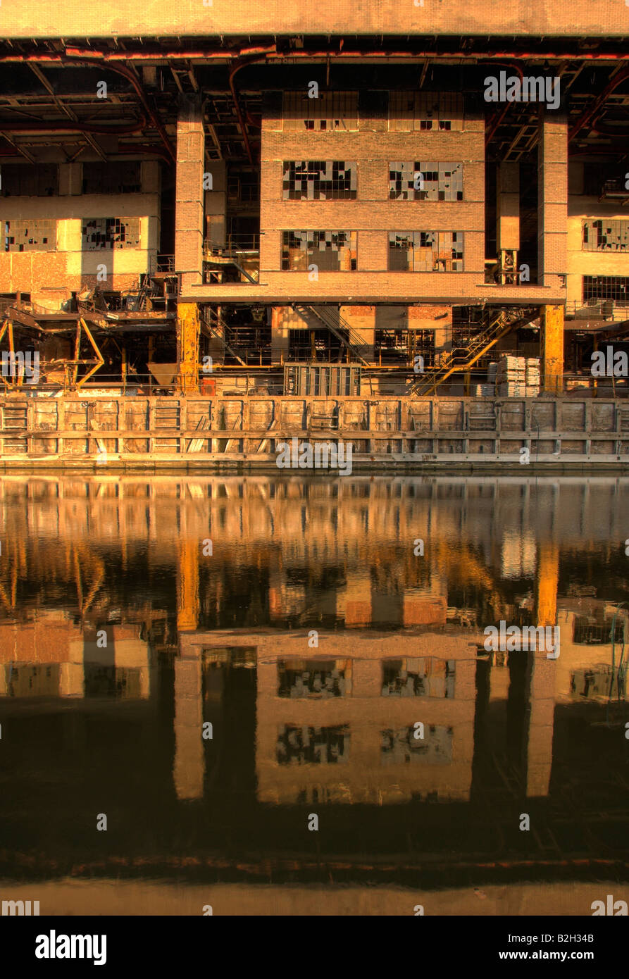 Derelict factory, Brunner Mond, Winnington, Northwich, Cheshire, UK ...