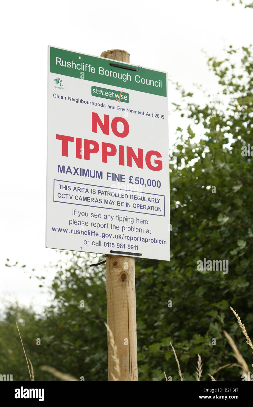 A roadside No Tipping warning sign Stock Photo - Alamy
