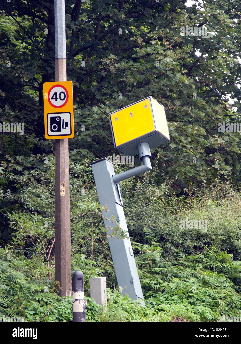 speed camera damaged useless falling leaning BROKEN Swindon tax revenue ...