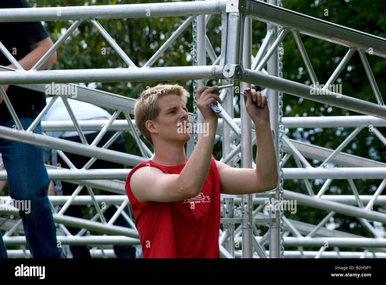 Workers build a concert stage hi-res stock photography and images - Alamy