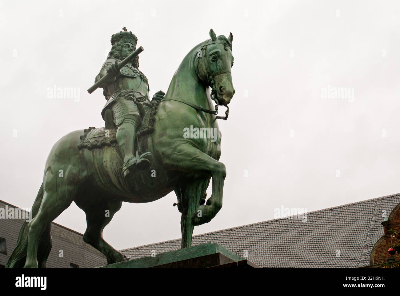 Statue of Johann Wilhelm (Jan Wellem), in front of the Düsseldorf town ...