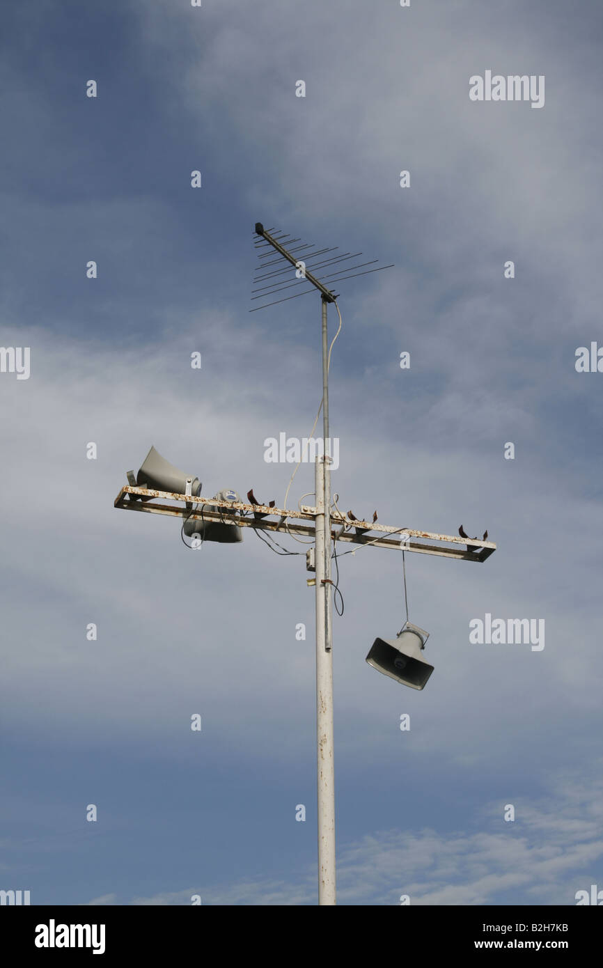 Damaged speaker hi-res stock photography and images - Alamy