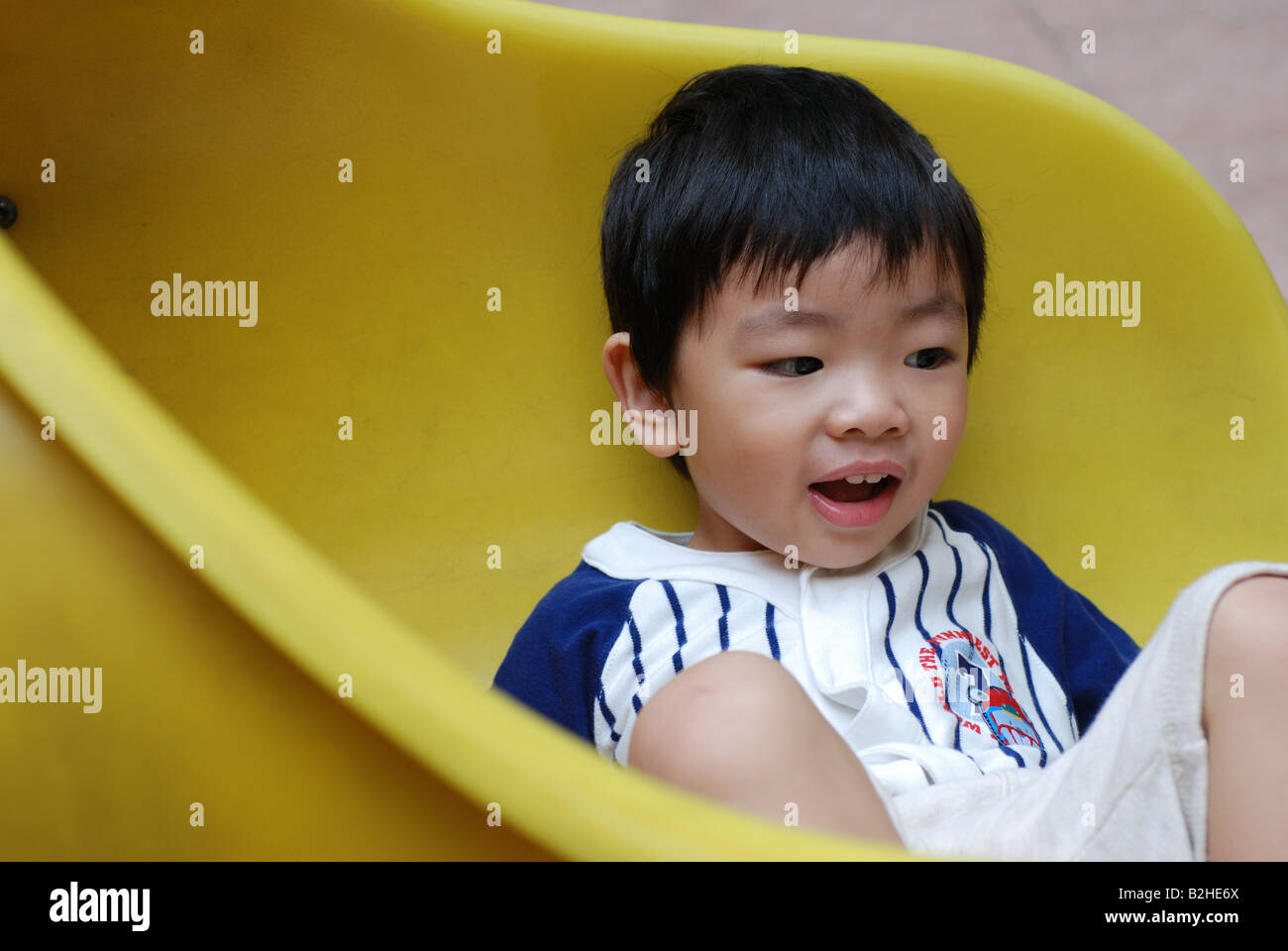 Smiling chinese toddler hi-res stock photography and images - Alamy