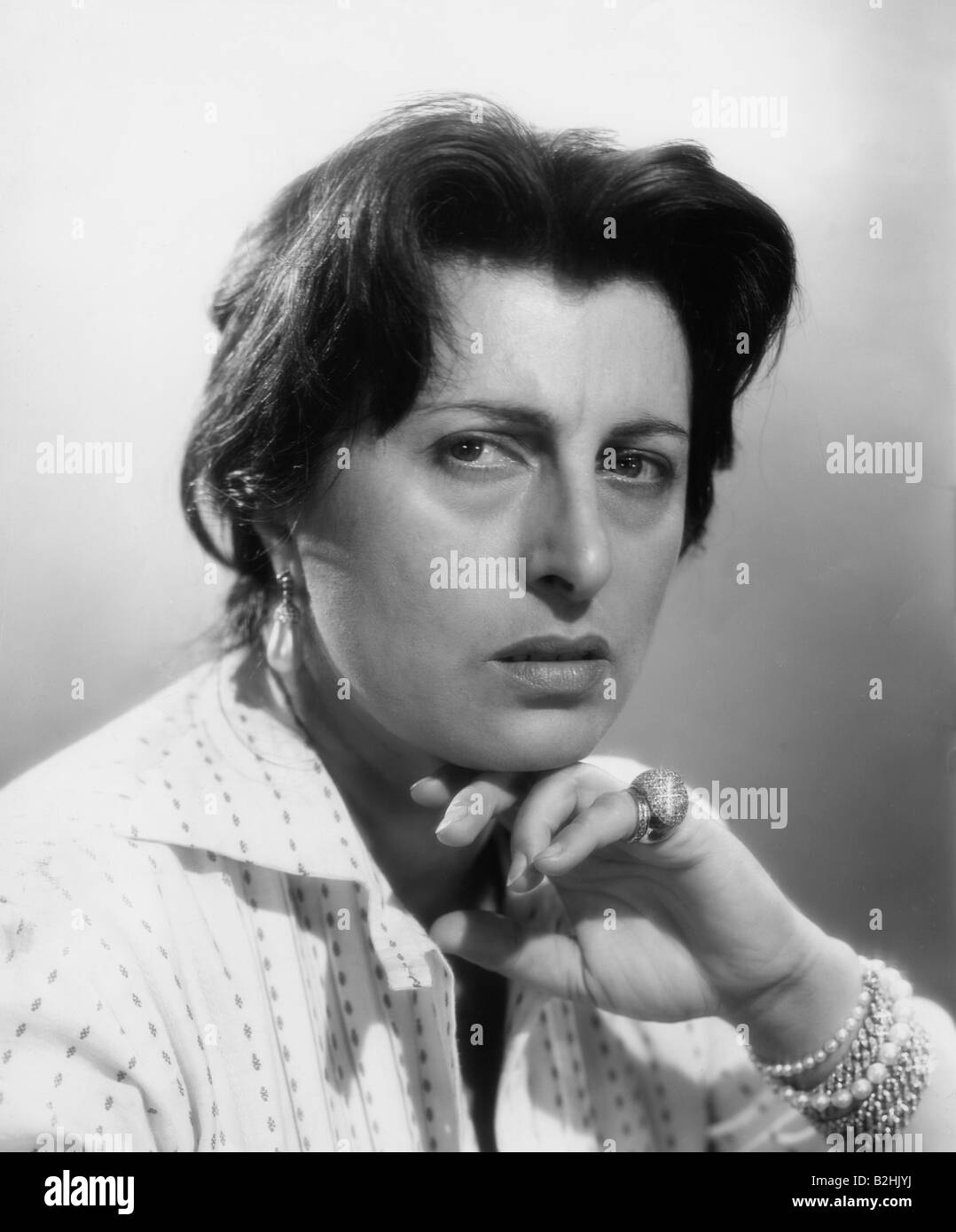 Anna magnani actress 1955 hi-res stock photography and images - Alamy