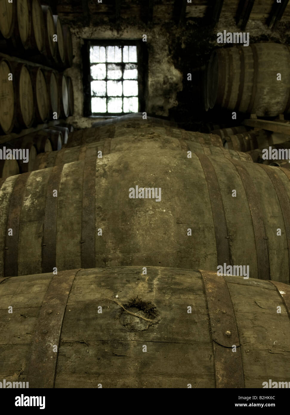 maturation of whisky barrels, Glenmorangie Distillery in Tain Stock ...