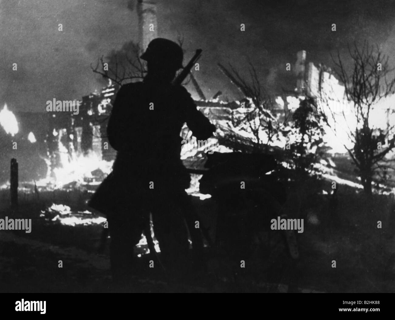 Second world war german soldier front hi-res stock photography and ...