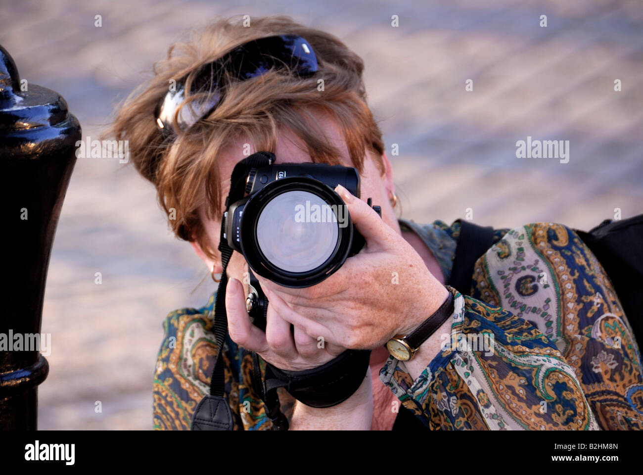 Female press photographer hi-res stock photography and images - Alamy