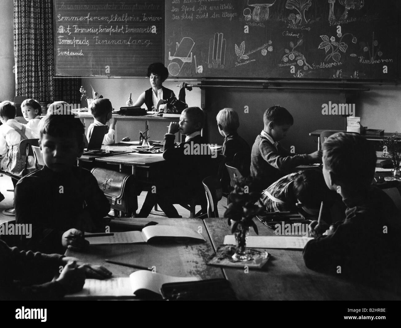 1960s school class hi-res stock photography and images - Alamy