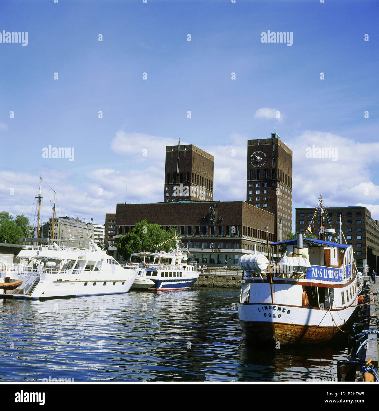 geography / travel, Norway, Oslo, town hall and harbour Stock Photo - Alamy