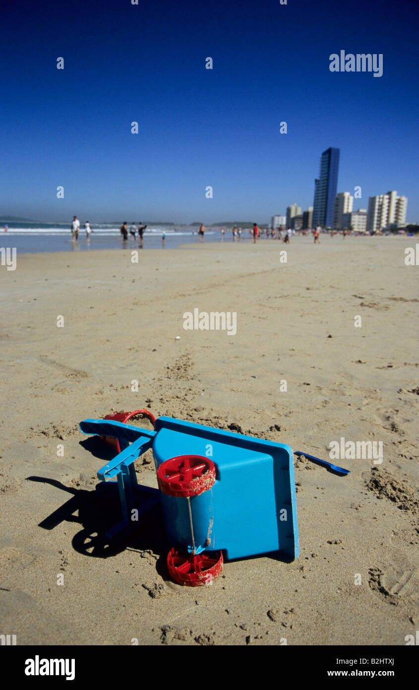 Wheelbarrow landscapes hi-res stock photography and images - Alamy