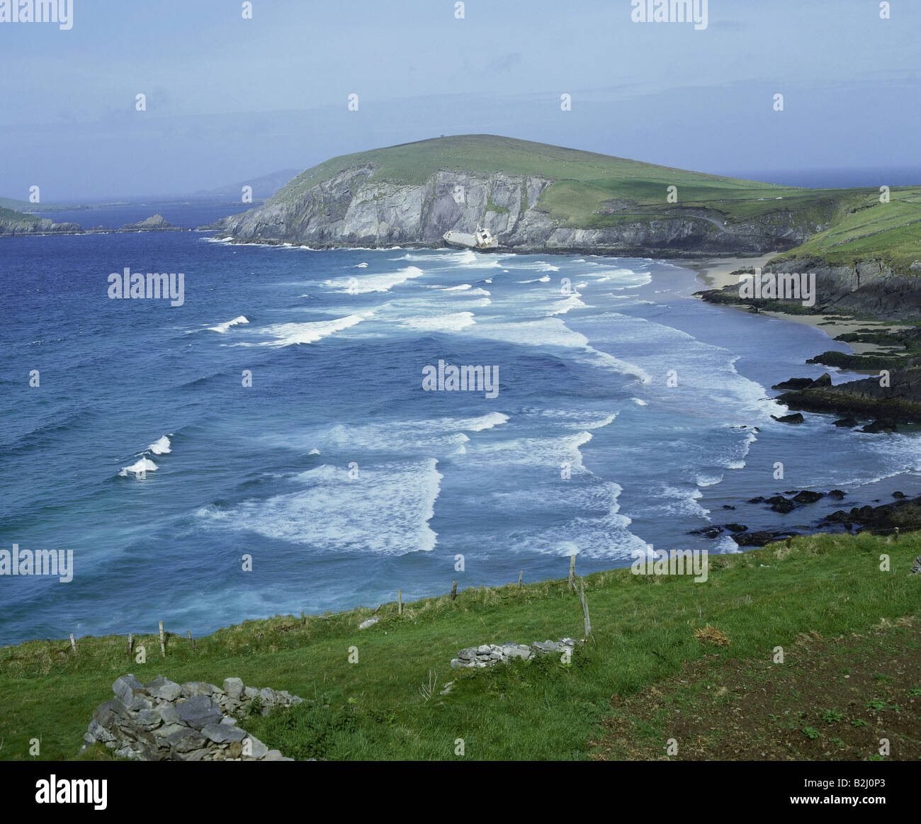 Ventry harbour hi-res stock photography and images - Alamy