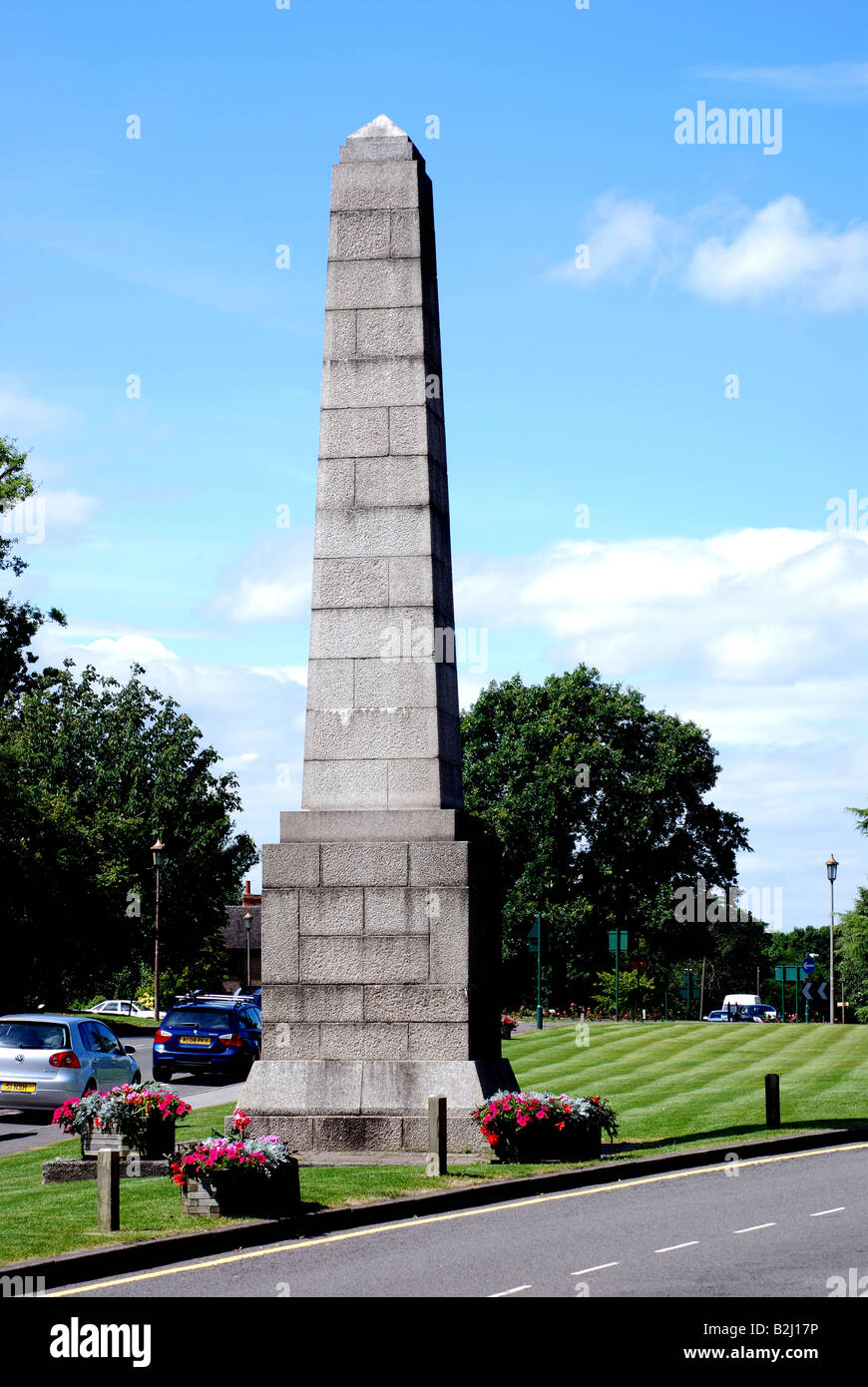 The Cyclists Memorial and The Green, Meriden, West Midlands, England ...