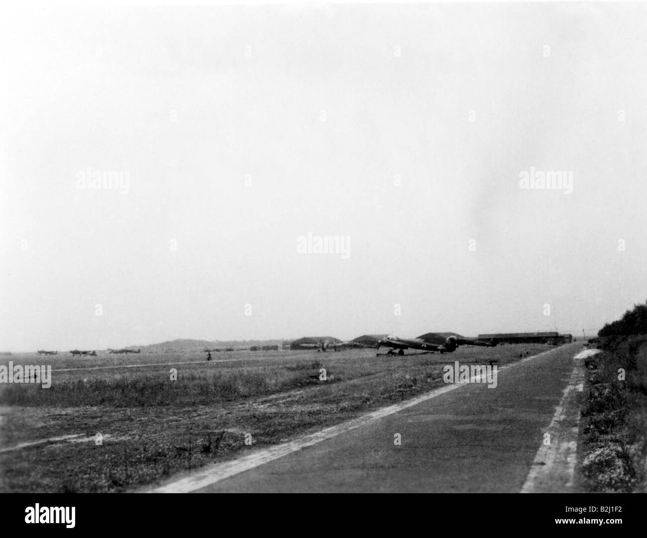 German airfield 1940 hi-res stock photography and images - Alamy