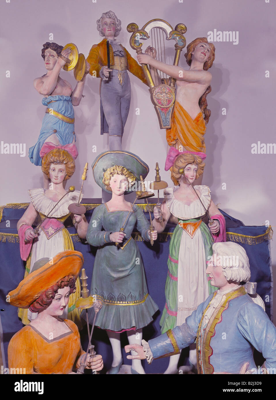 Fairground figures hi-res stock photography and images - Alamy