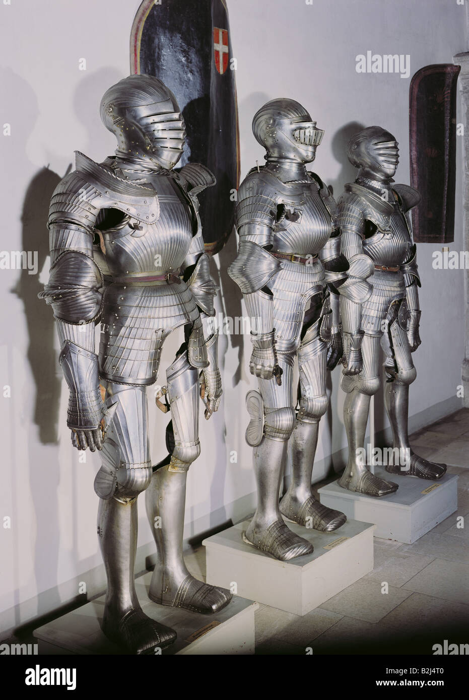weapons, defensive arms, armour, three complete Maximilian armours ...