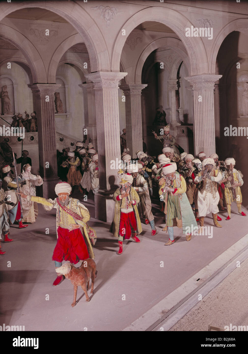 Oriental figures hi-res stock photography and images - Alamy