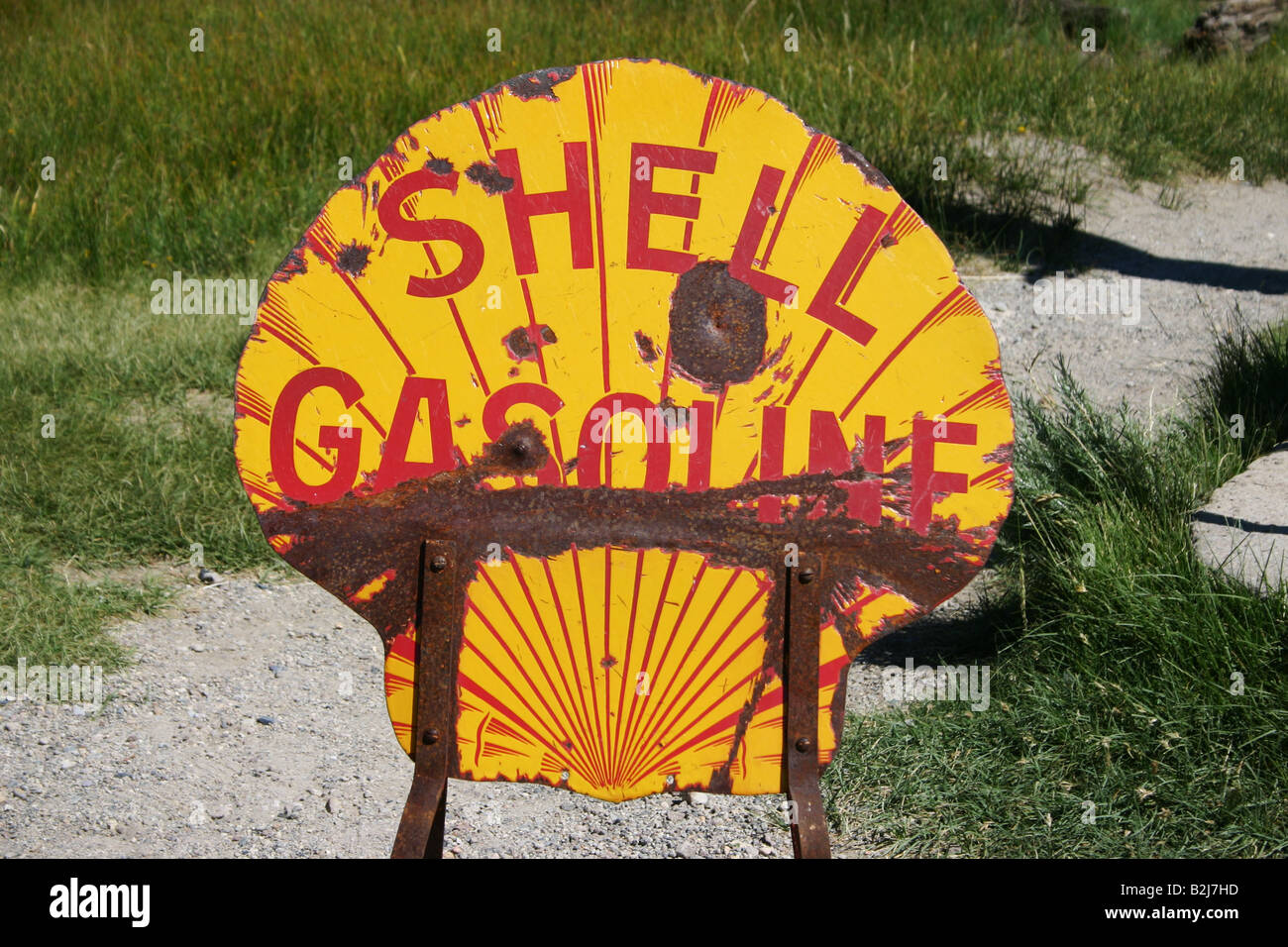 Rusty Shell sign Stock Photo - Alamy
